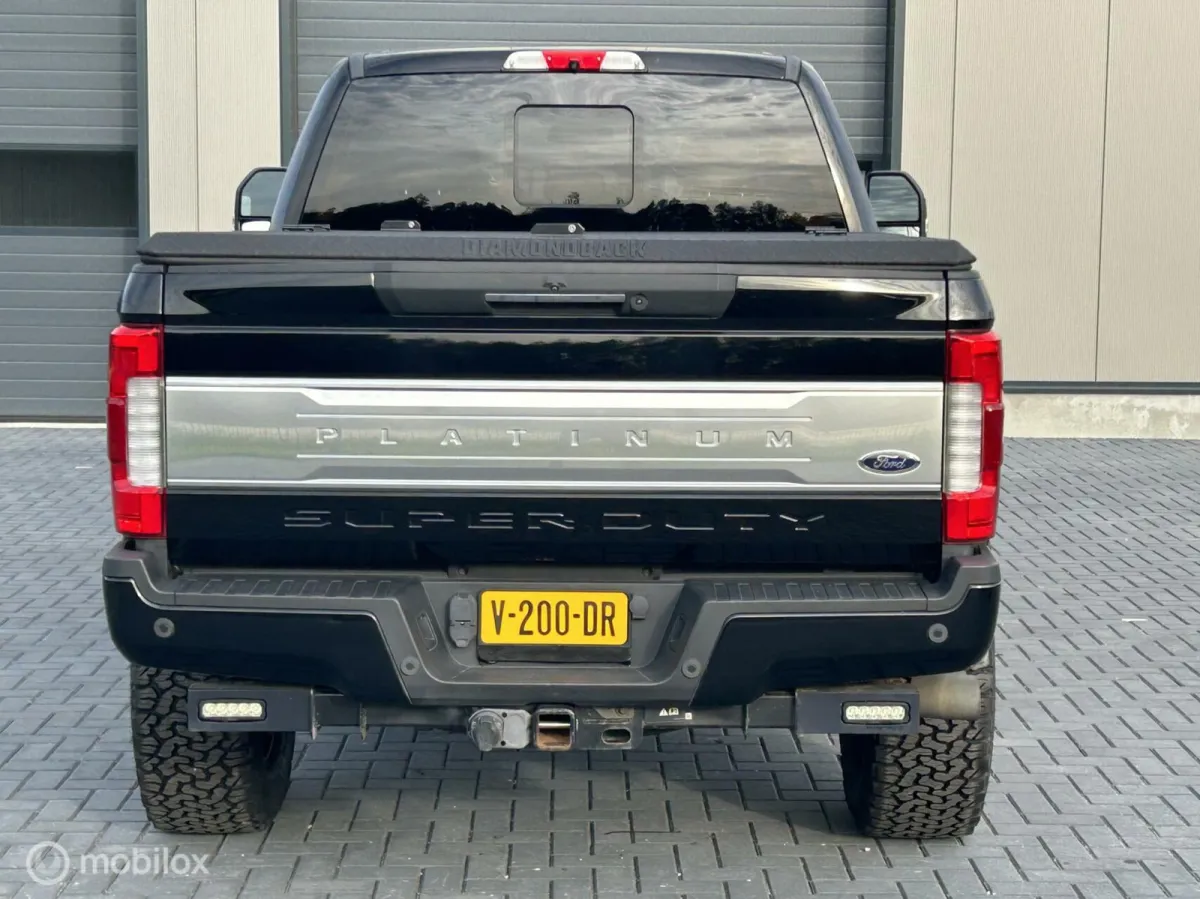 Ford F250 USA Platinum 6.7 V8
