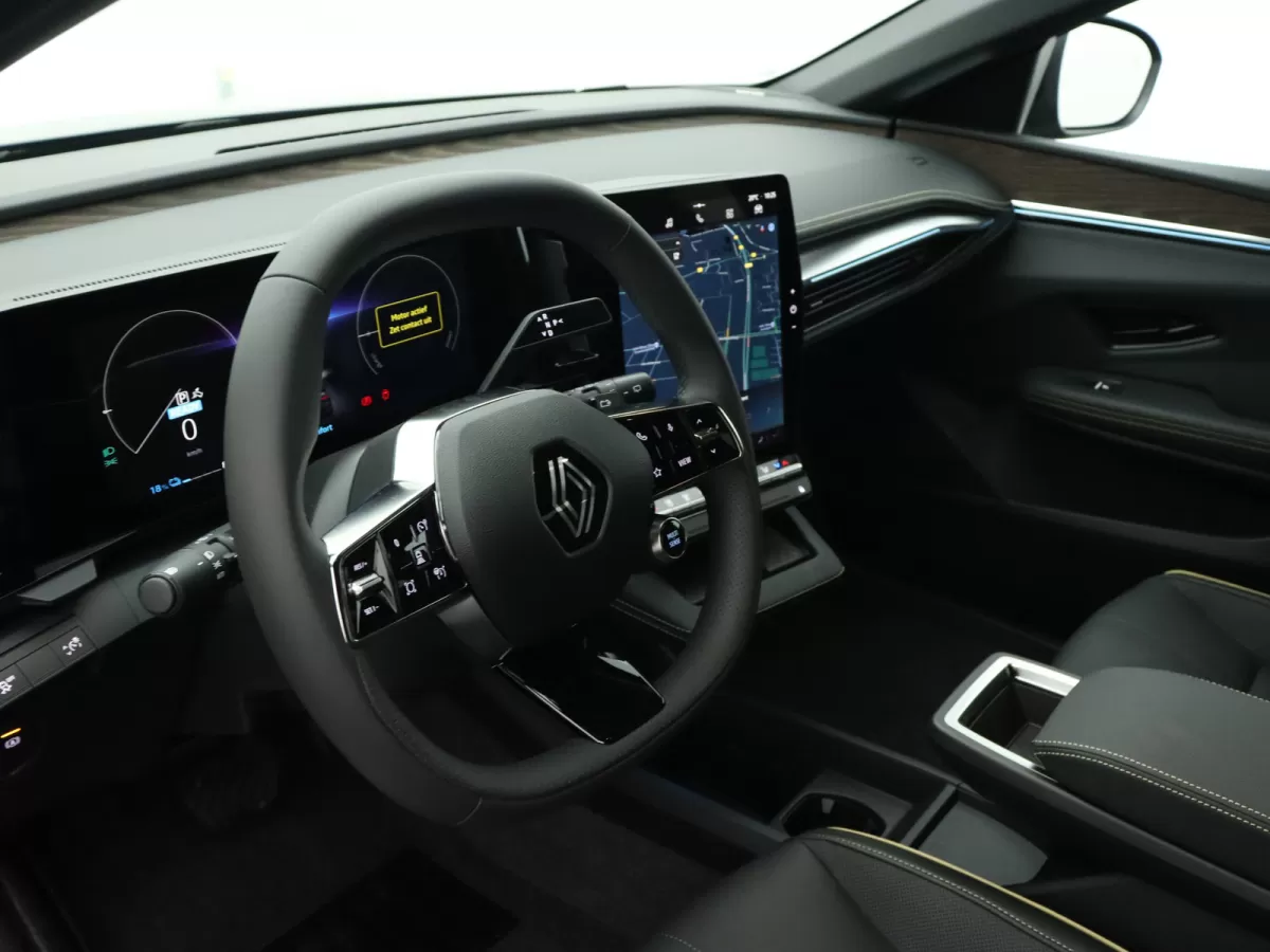 Renault Mégane E-TECH EV60 Optimum Charge Iconic / WARMTEPOMP / LEDER ...